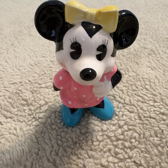 Disney | Toys | Vintage Minnie Mouse Ceramic Figurine Perfect Condition ...